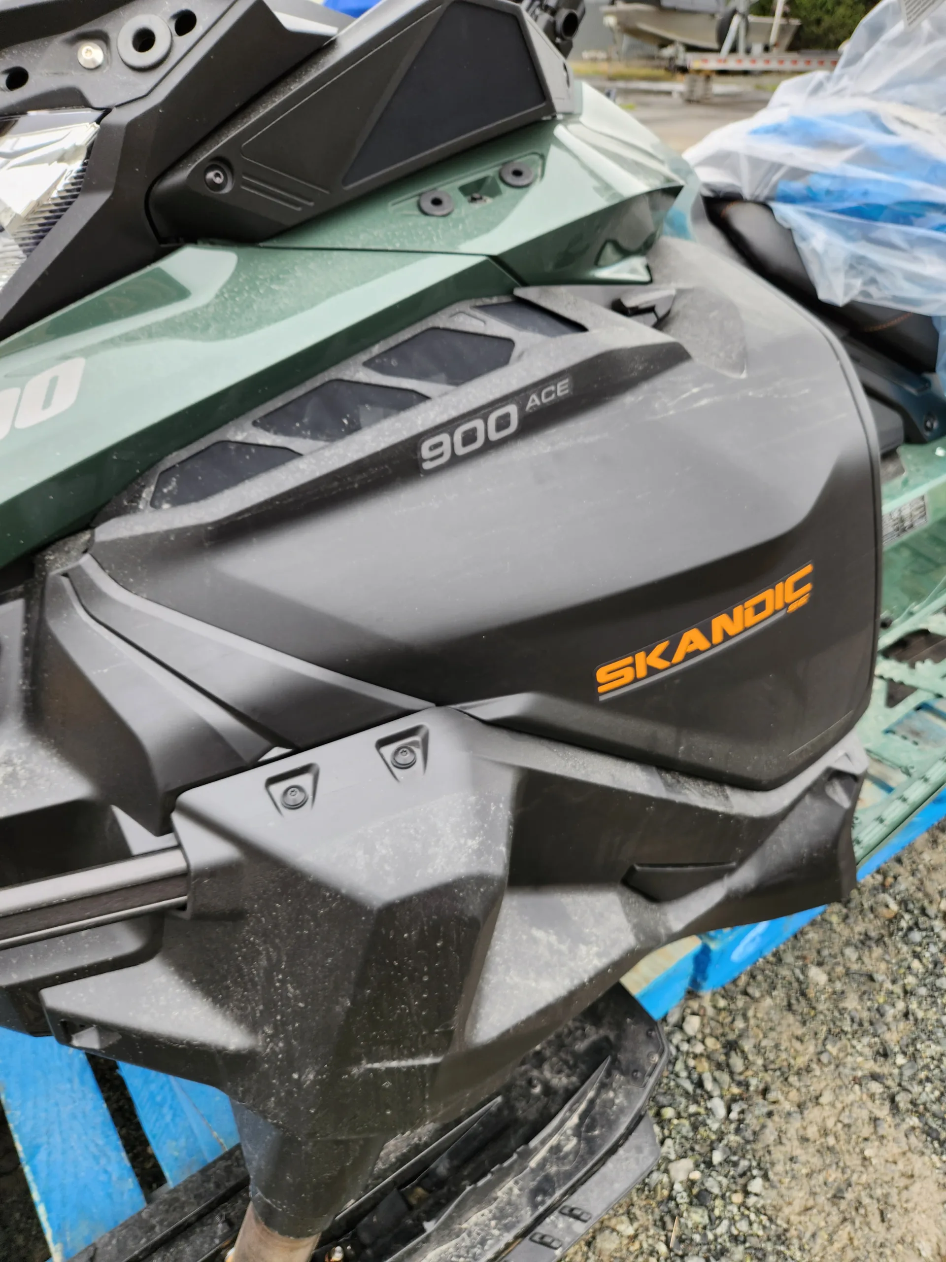 Ski-Doo Skandic SE 900 ACE - First Kanata Motorsports Marine RV